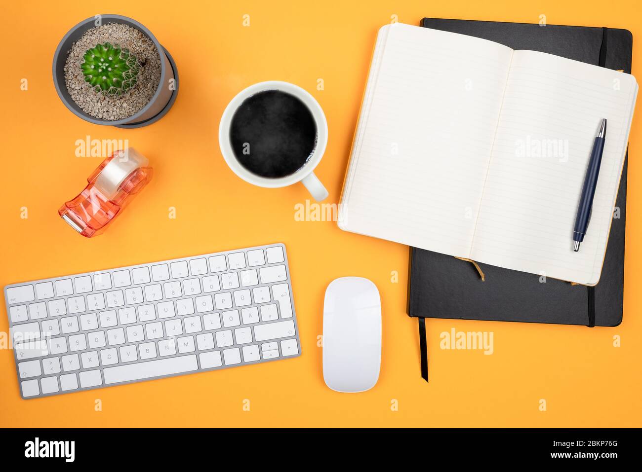 Office workspace hi-res stock photography and images - Alamy
