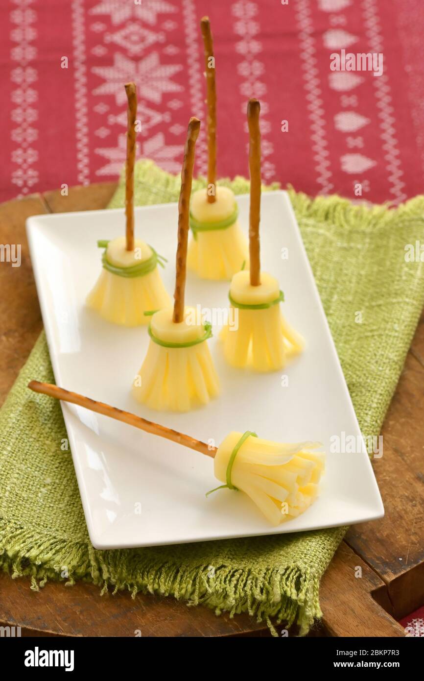 String cheese sticks hi-res stock photography and images - Alamy