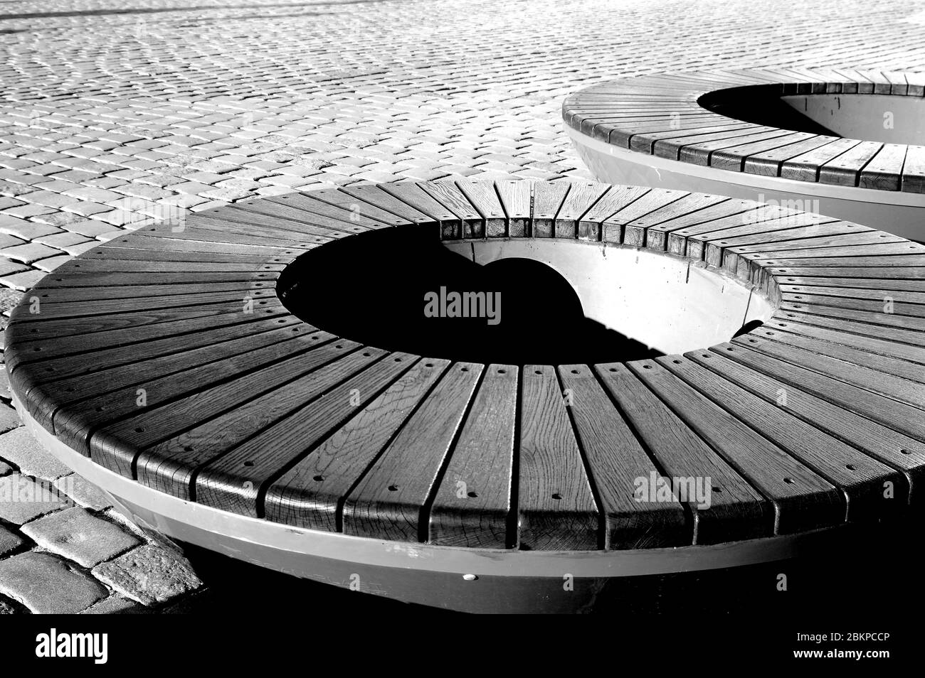 Circle seating Black and White Stock Photos & Images - Alamy