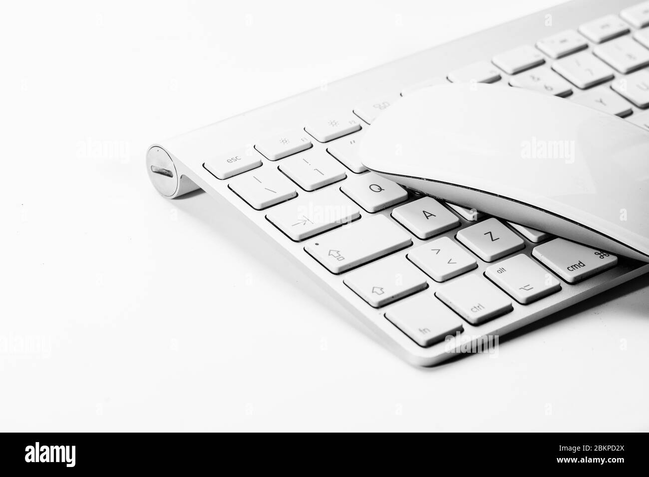 White mouse and keyboard of a personal computer Stock Photo - Alamy