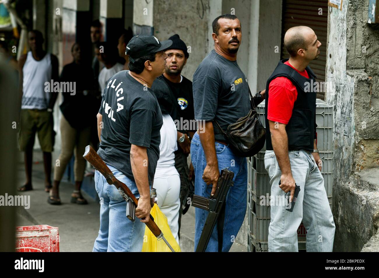POLICE OPERATION IN RIO FAVELA Stock Photo - Alamy