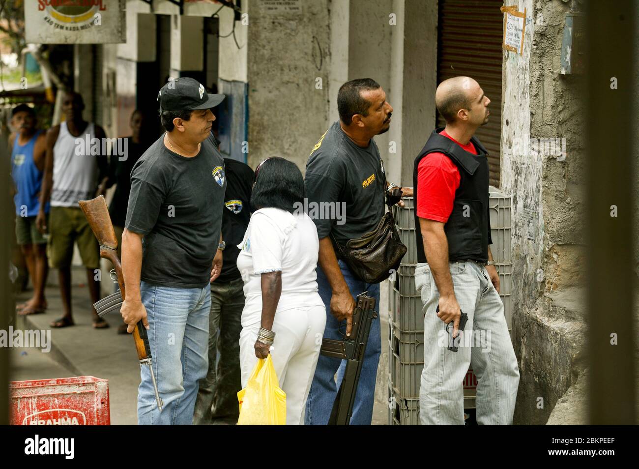 POLICE OPERATION IN RIO FAVELA Stock Photo - Alamy
