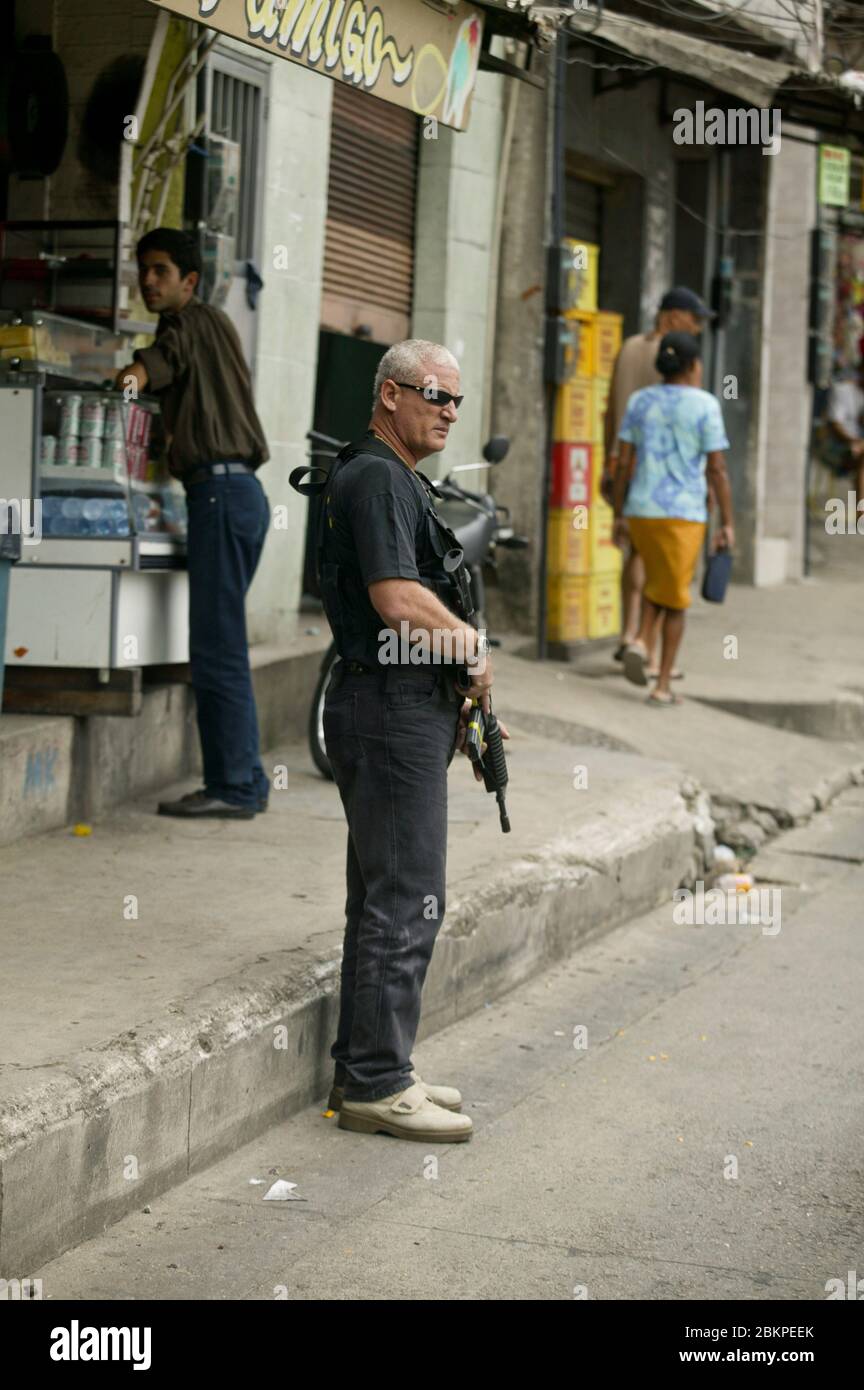 POLICE OPERATION IN RIO FAVELA Stock Photo - Alamy