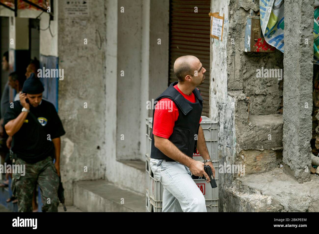 POLICE OPERATION IN RIO FAVELA Stock Photo - Alamy