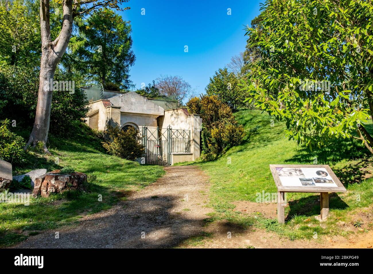 Deepdene hi-res stock photography and images - Alamy