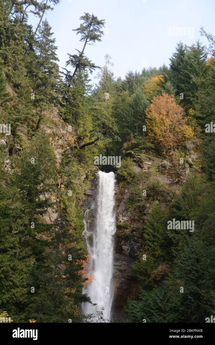 British columbia waterfall hi-res stock photography and images - Alamy