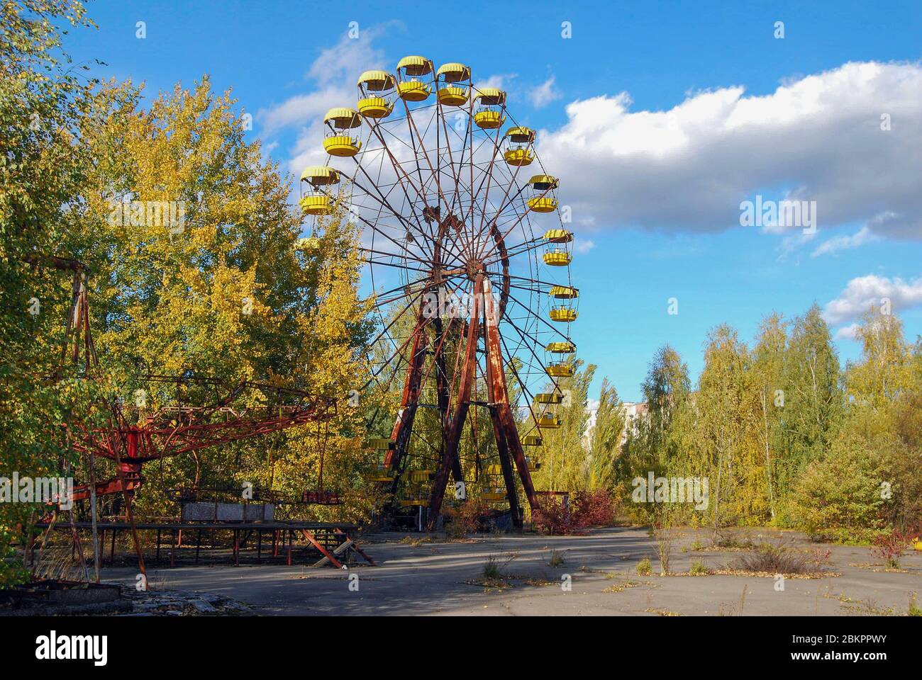 The abandoned amusement park in Pripyat following the nuclear disaster ...