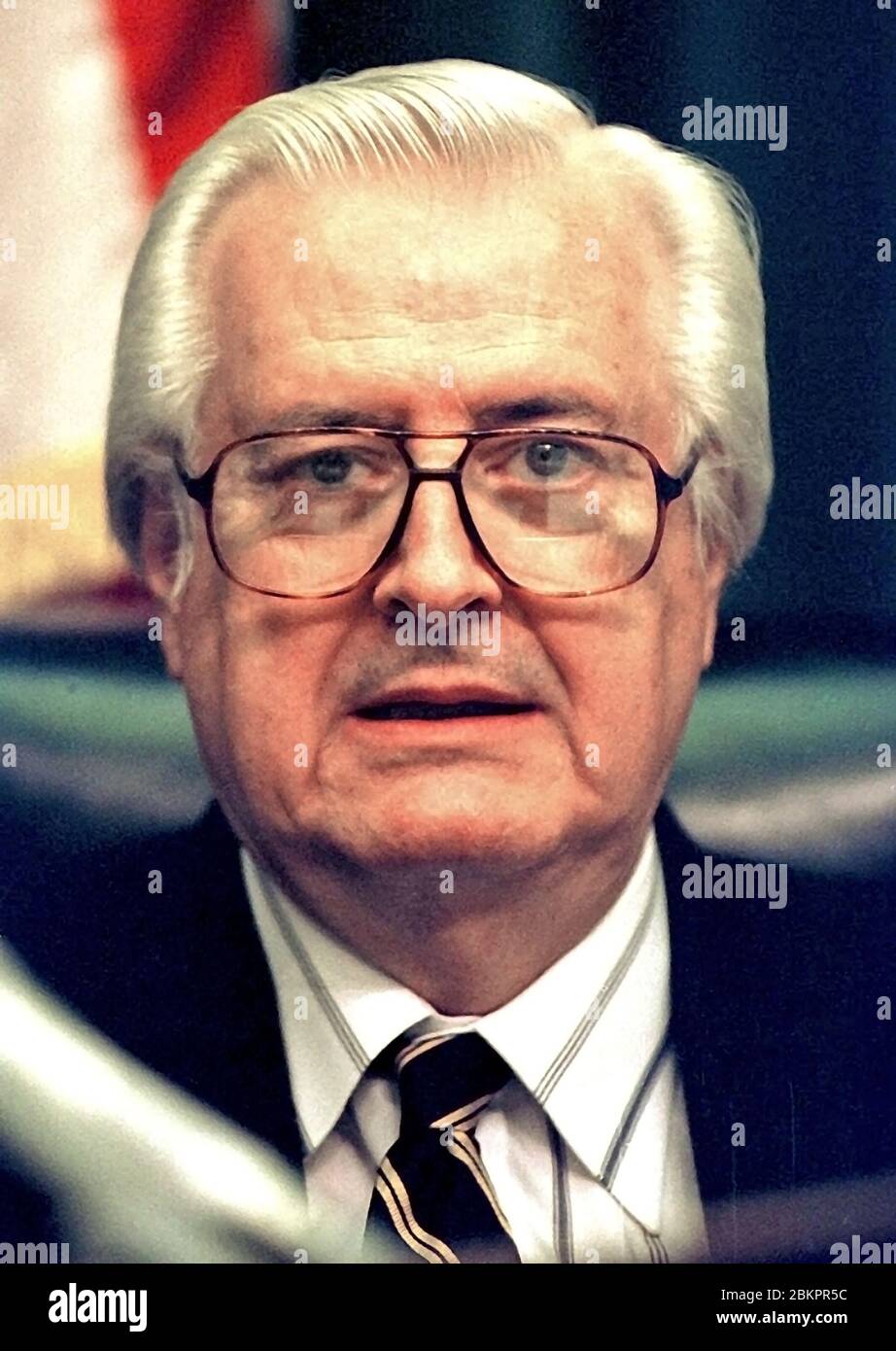 Henry hyde 1997 hi-res stock photography and images - Alamy