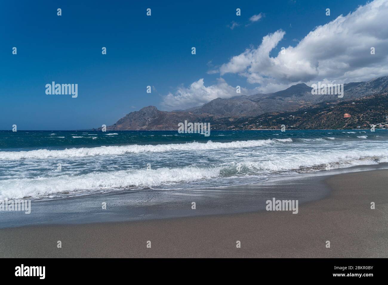 bay on crete with mountain range, beach and sea Stock Photo - Alamy