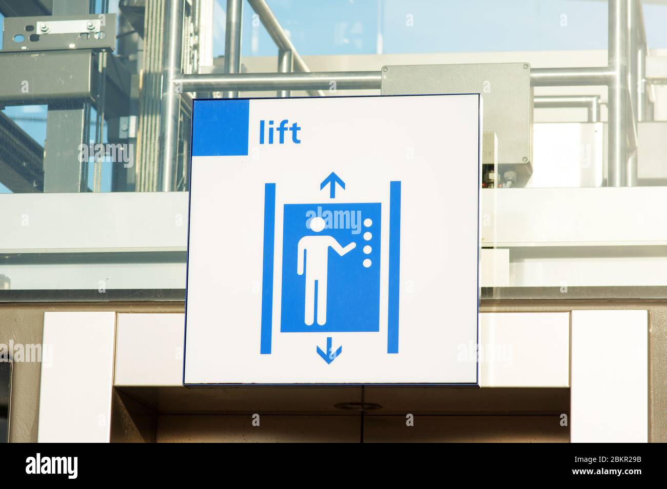 Elst station hi-res stock photography and images - Alamy