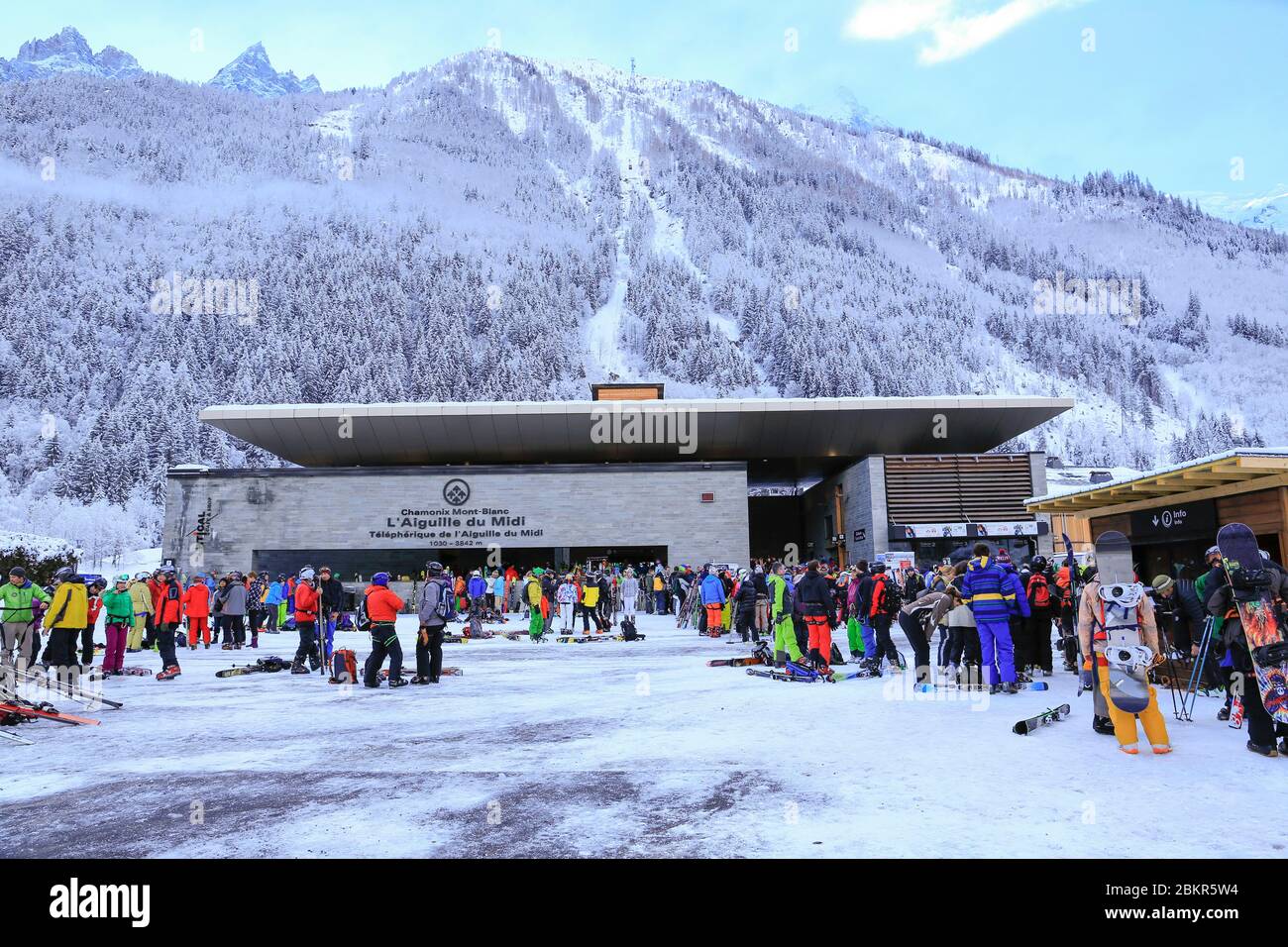 Chamonix mont blanc station hi-res stock photography and images - Alamy