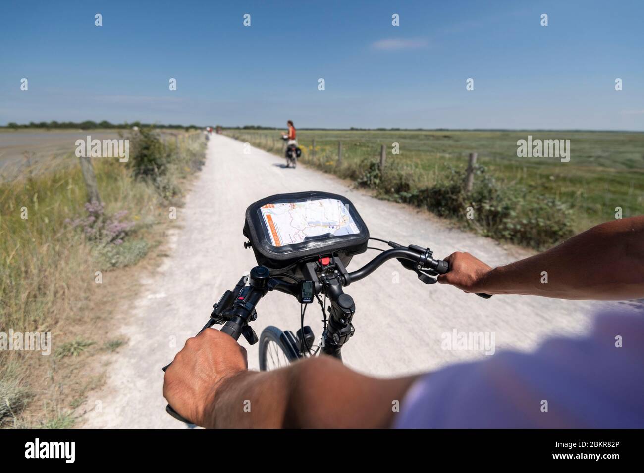 France, Somme, Le Crotoy, cycle tourists in the Baie de Somme along the ...