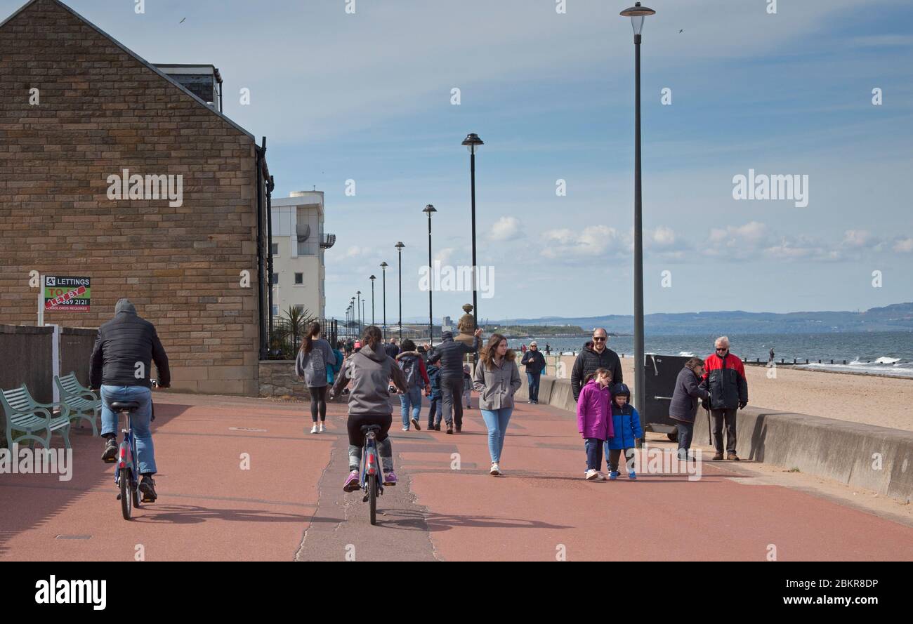 Portobello, Edinburgh, Scotland, UK 6th May 2020. Cool breeze but sunny ...