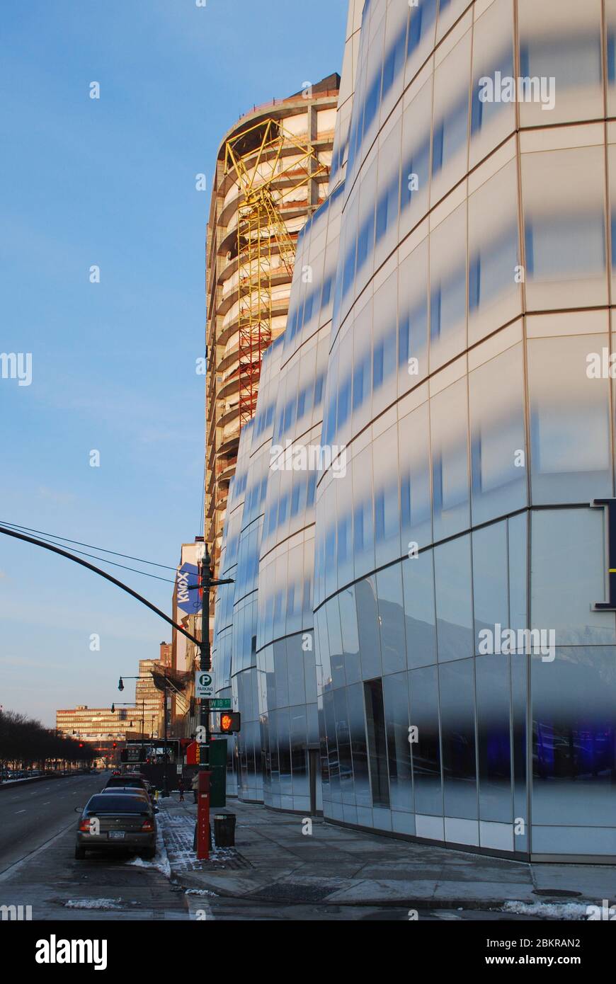 Iac glass office building hi-res stock photography and images - Alamy