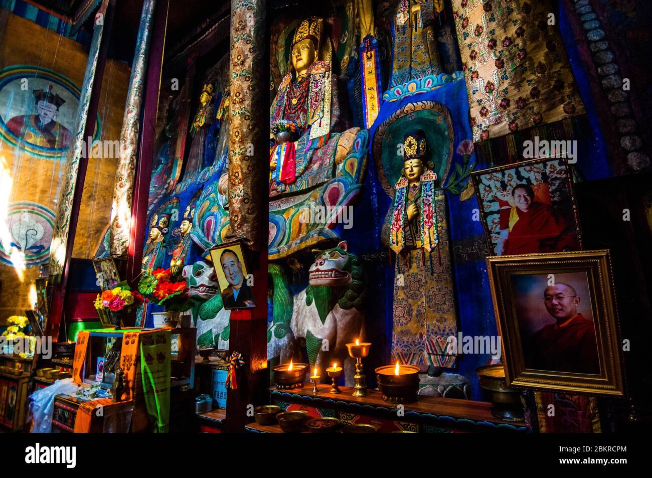 China, eastern Tibet, or Kham, Qinghai, Yushu or Jyekundo, cave-temple ...