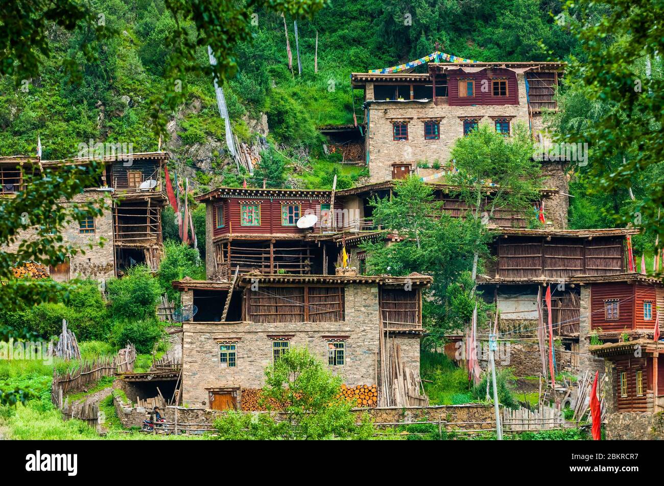 China, eastern Tibet, or Kham, Sichuan, Gyarong gorges, villages and ...