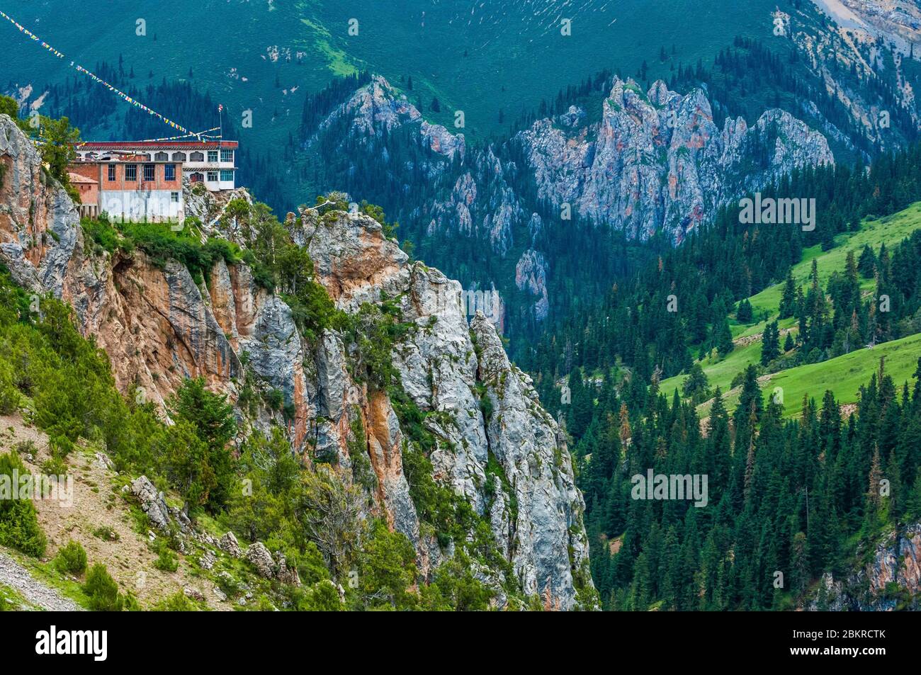 Monastery tibet hi-res stock photography and images - Alamy