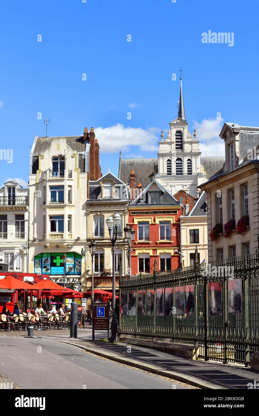 Saint quentin france street hi-res stock photography and images - Alamy