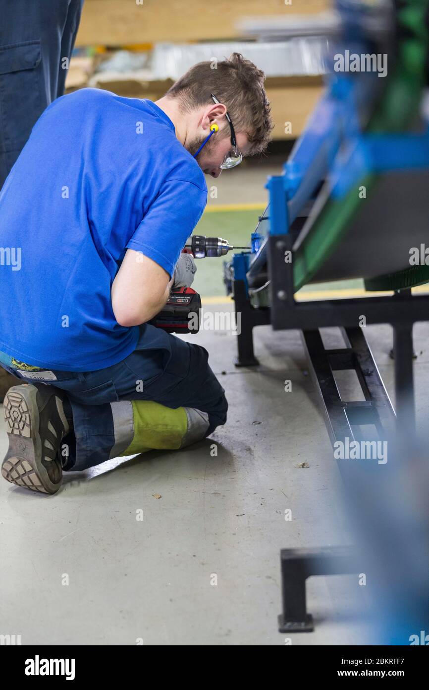 Grinding wheel operator hi-res stock photography and images - Alamy