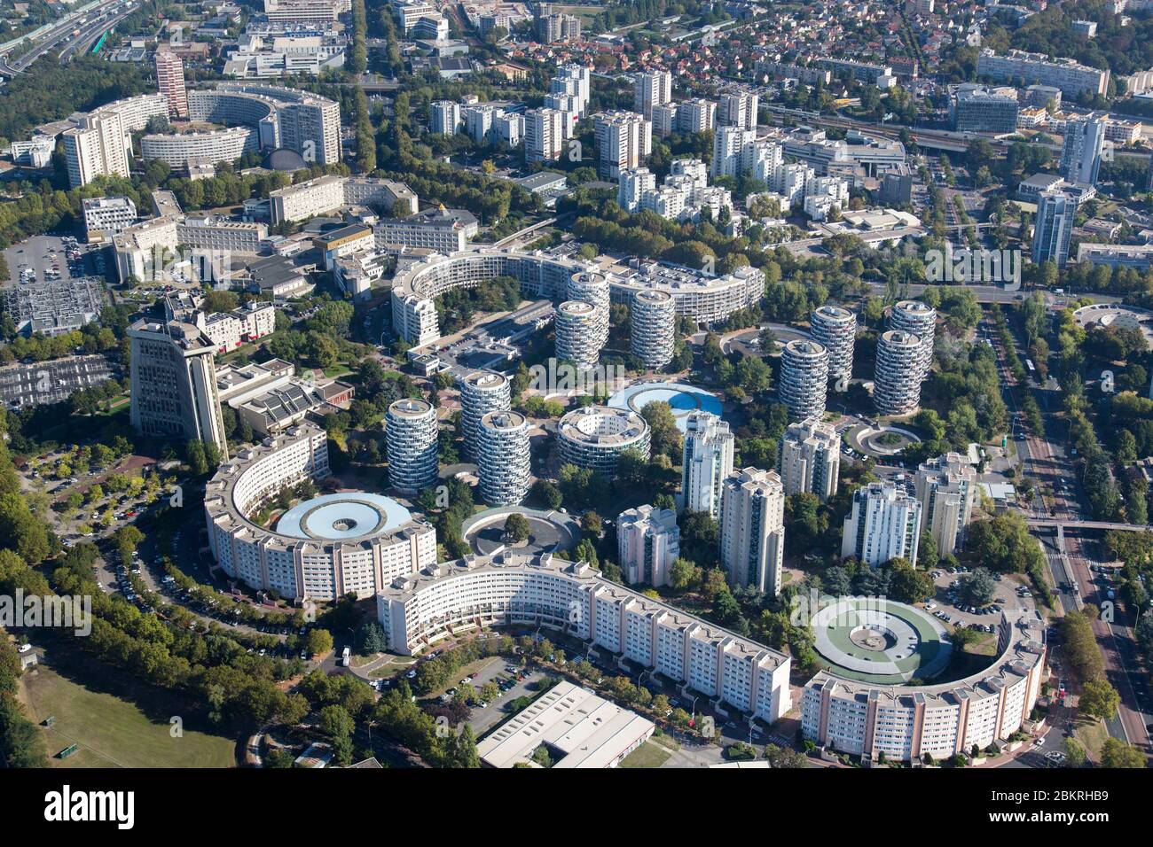 France, Val de Marne, Creteil, Quartier du Palais, building in a circle ...
