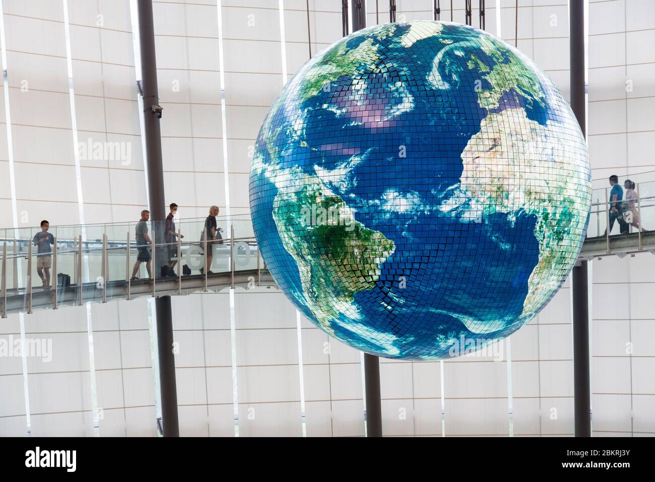 Earth globe tokyo japan hi-res stock photography and images - Alamy