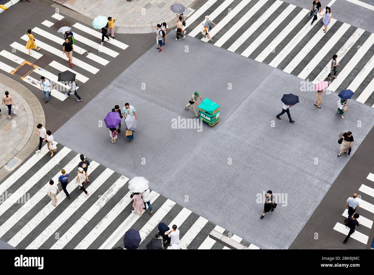 Japan, Honshu Island, Kanto region, Tokyo, Ginza district, crossroads ...