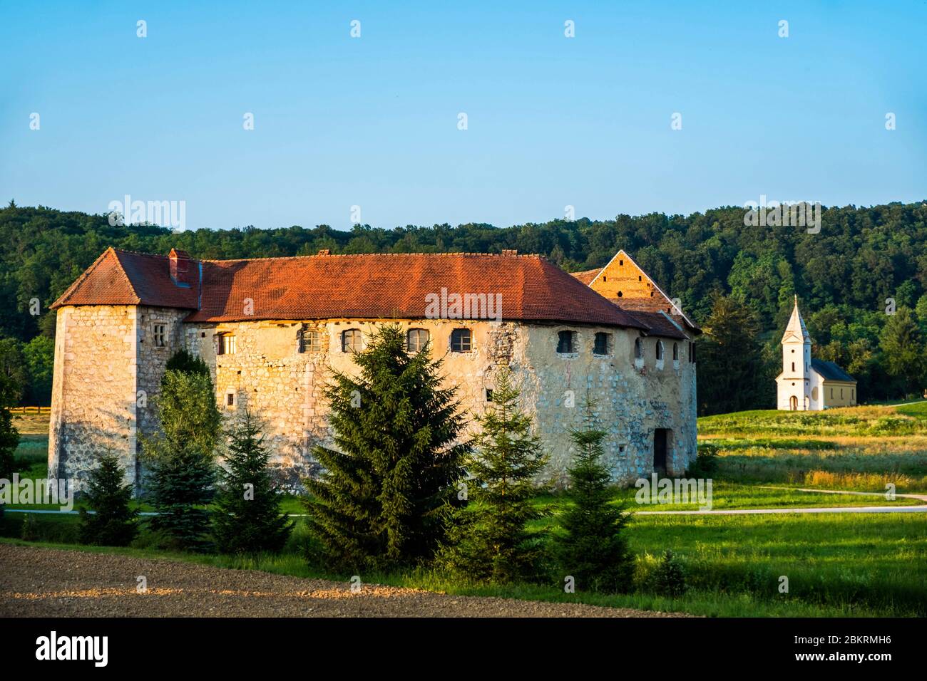 Feudal castle hi-res stock photography and images - Alamy