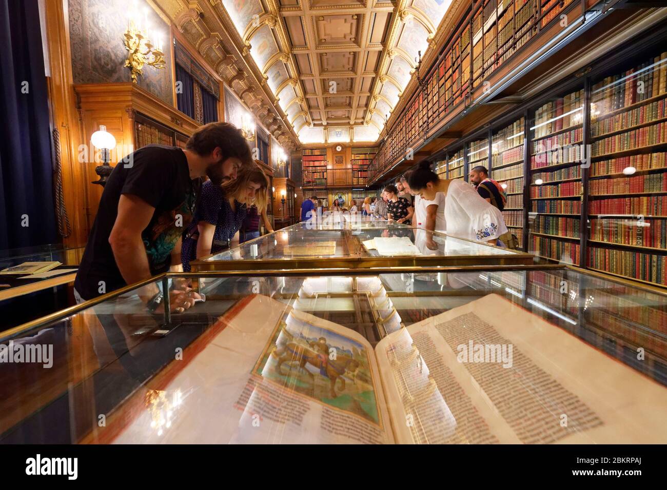 Chantilly castle library hi-res stock photography and images - Alamy
