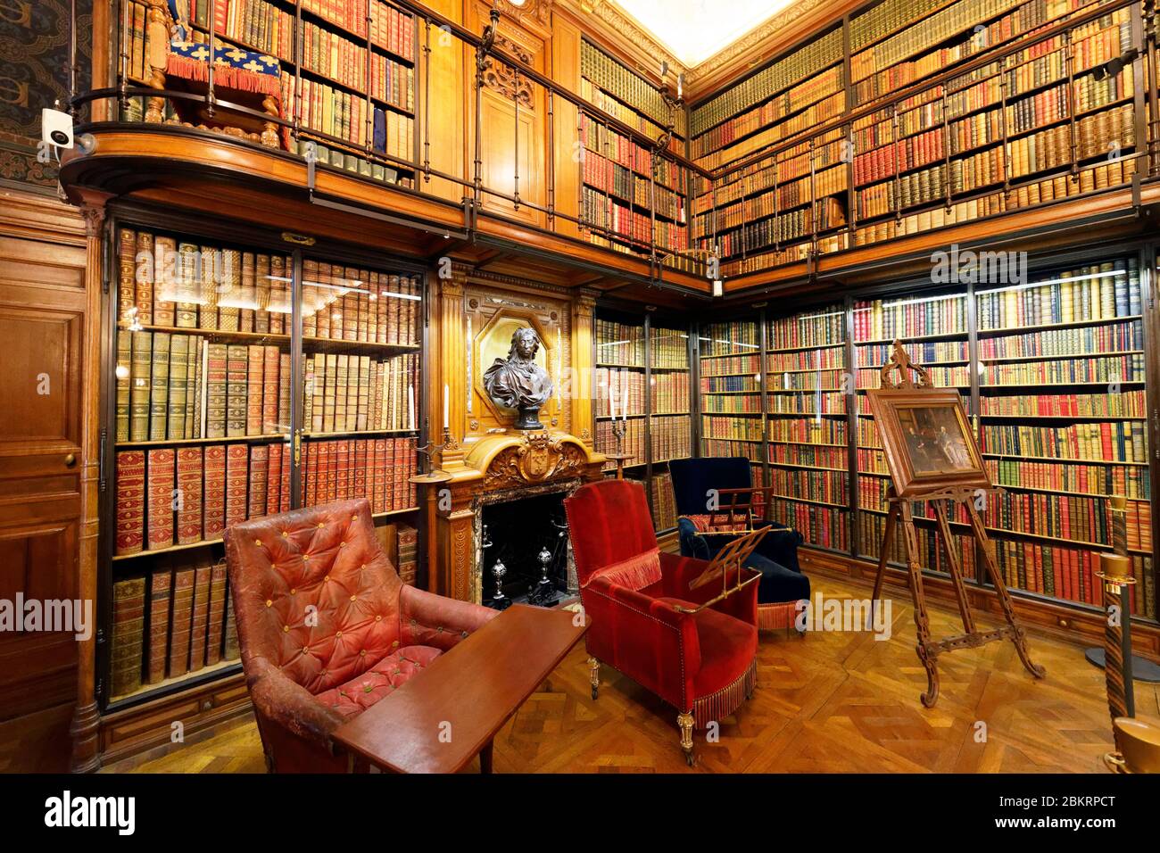 Chantilly castle library hi-res stock photography and images - Alamy