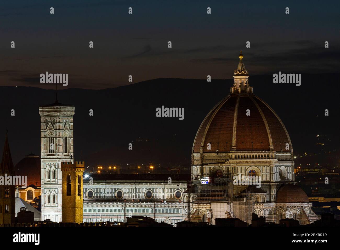 Notte del duomo di firenze hi-res stock photography and images - Alamy
