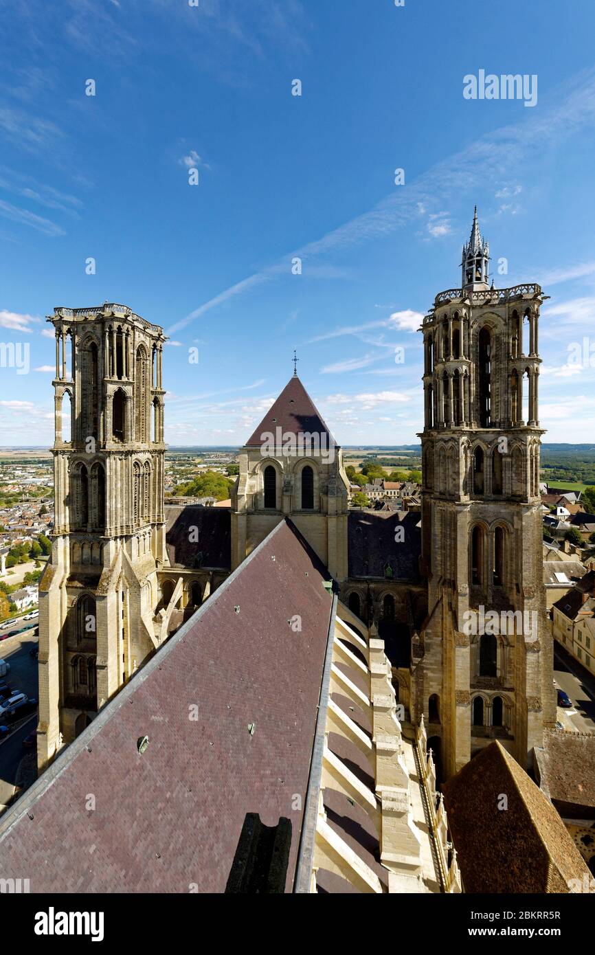France, Aisne, Laon, the Upper town, Notre-Dame de Laon cathedral ...