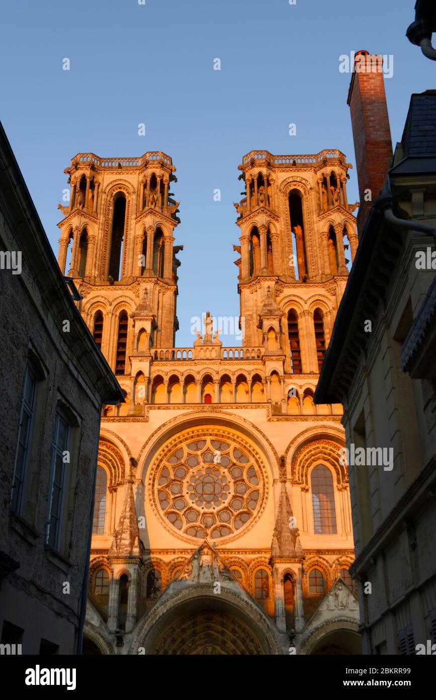 France, Aisne, Laon, the Upper town, Notre-Dame de Laon cathedral ...