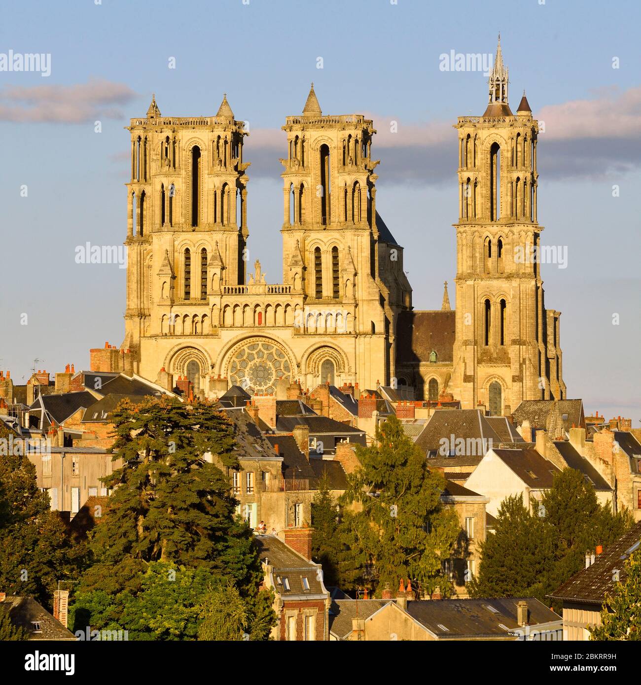France, Aisne, Laon, the Upper town, Notre-Dame de Laon cathedral ...