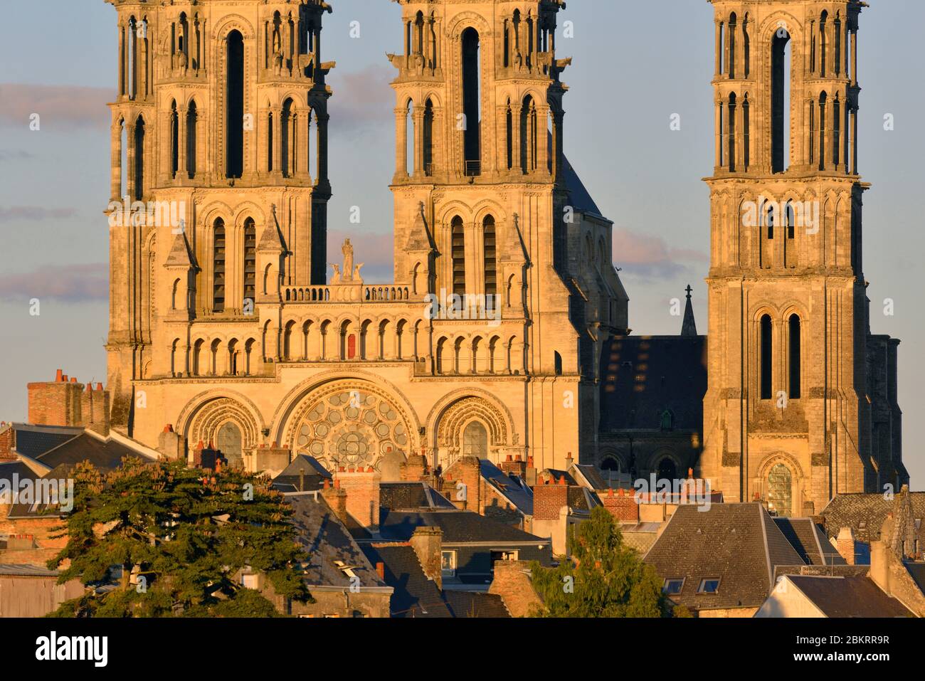 France, Aisne, Laon, the Upper town, Notre-Dame de Laon cathedral ...