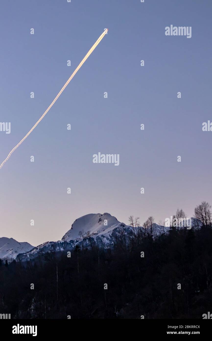 Flying over mountain sunset ridge hi-res stock photography and images ...