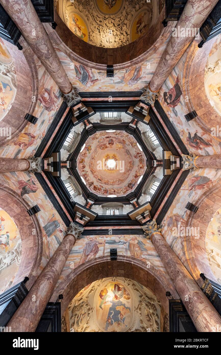 Vienuolynas hi-res stock photography and images - Alamy