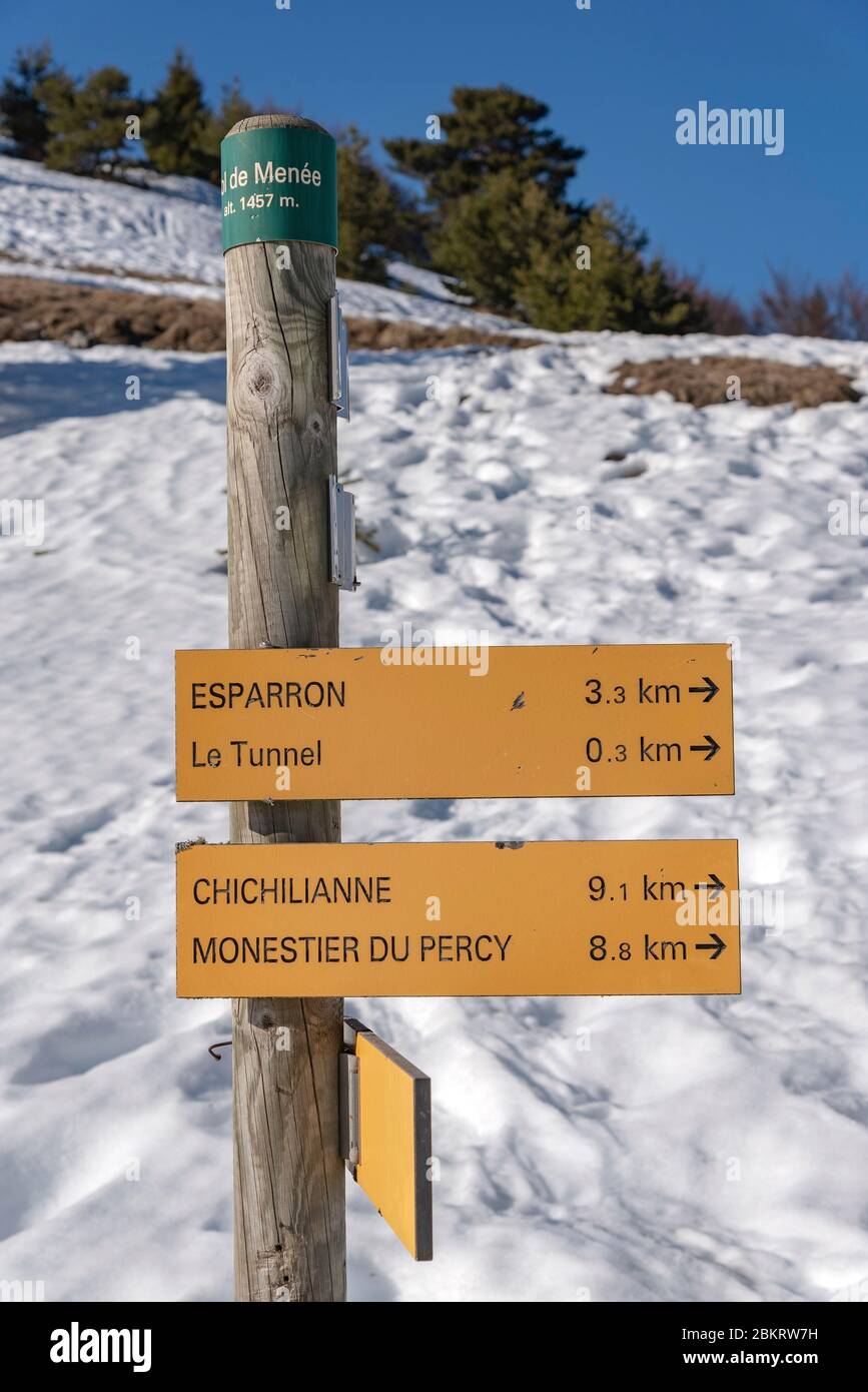 France, Is?re (38), Vercors Regional Nature Park, Ledge Pass, Direction ...