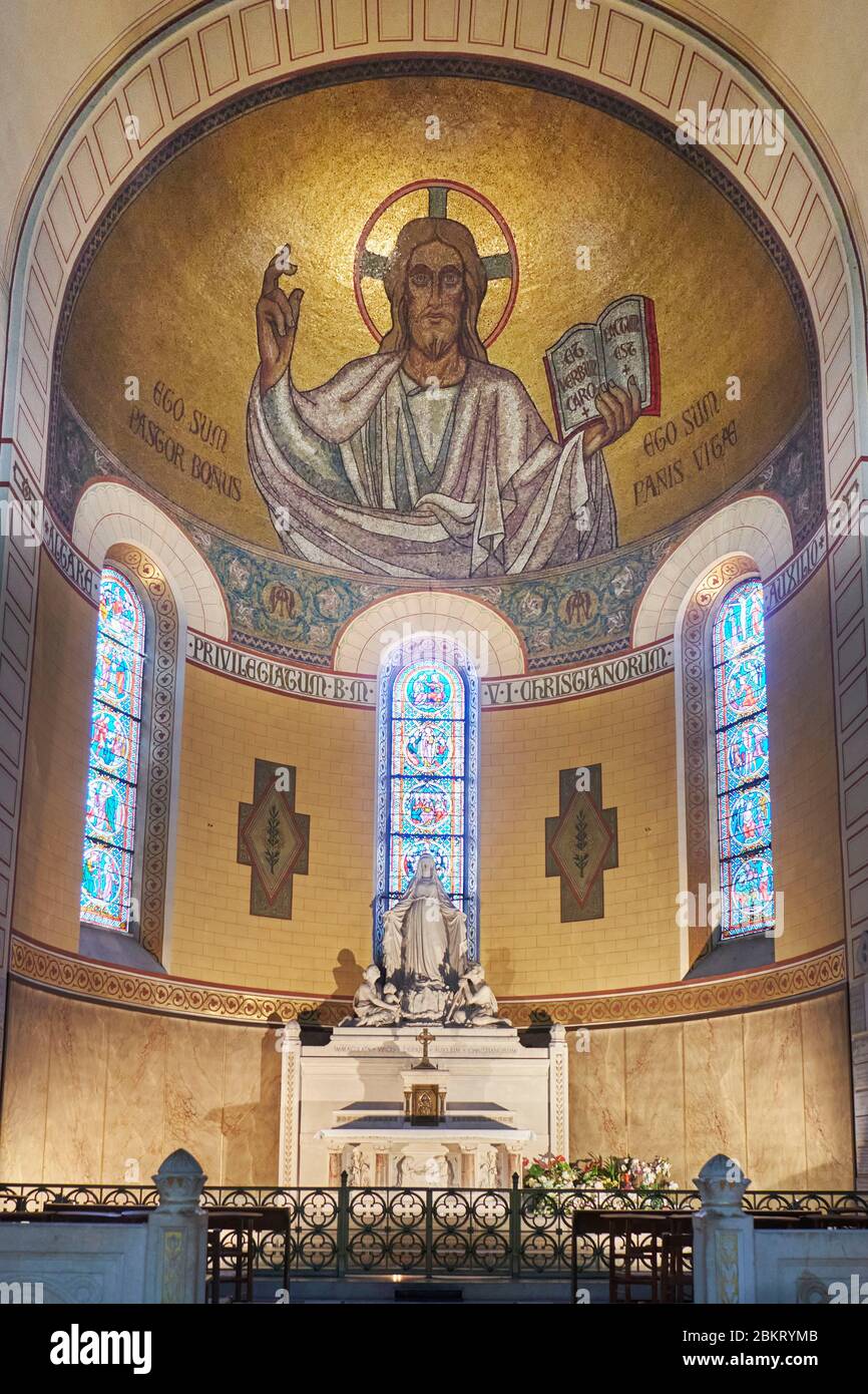 Interior of saint louis church hi-res stock photography and images - Alamy