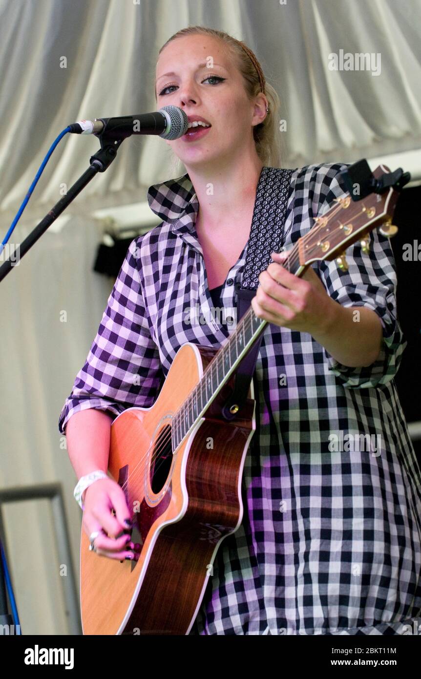 Adrian edmondson on stage hi-res stock photography and images - Alamy