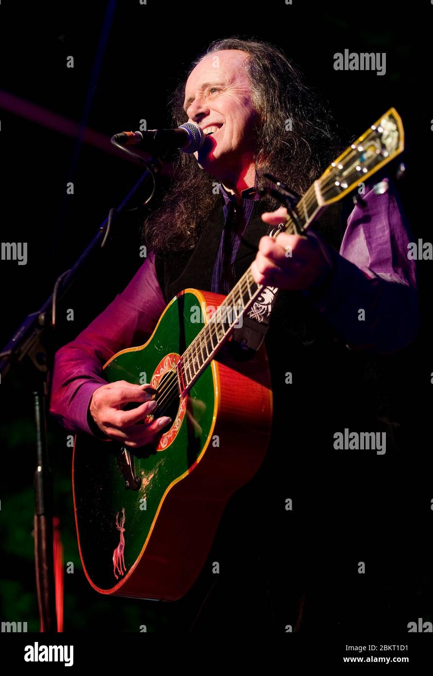 Donovan leitch folk singer hi-res stock photography and images - Alamy