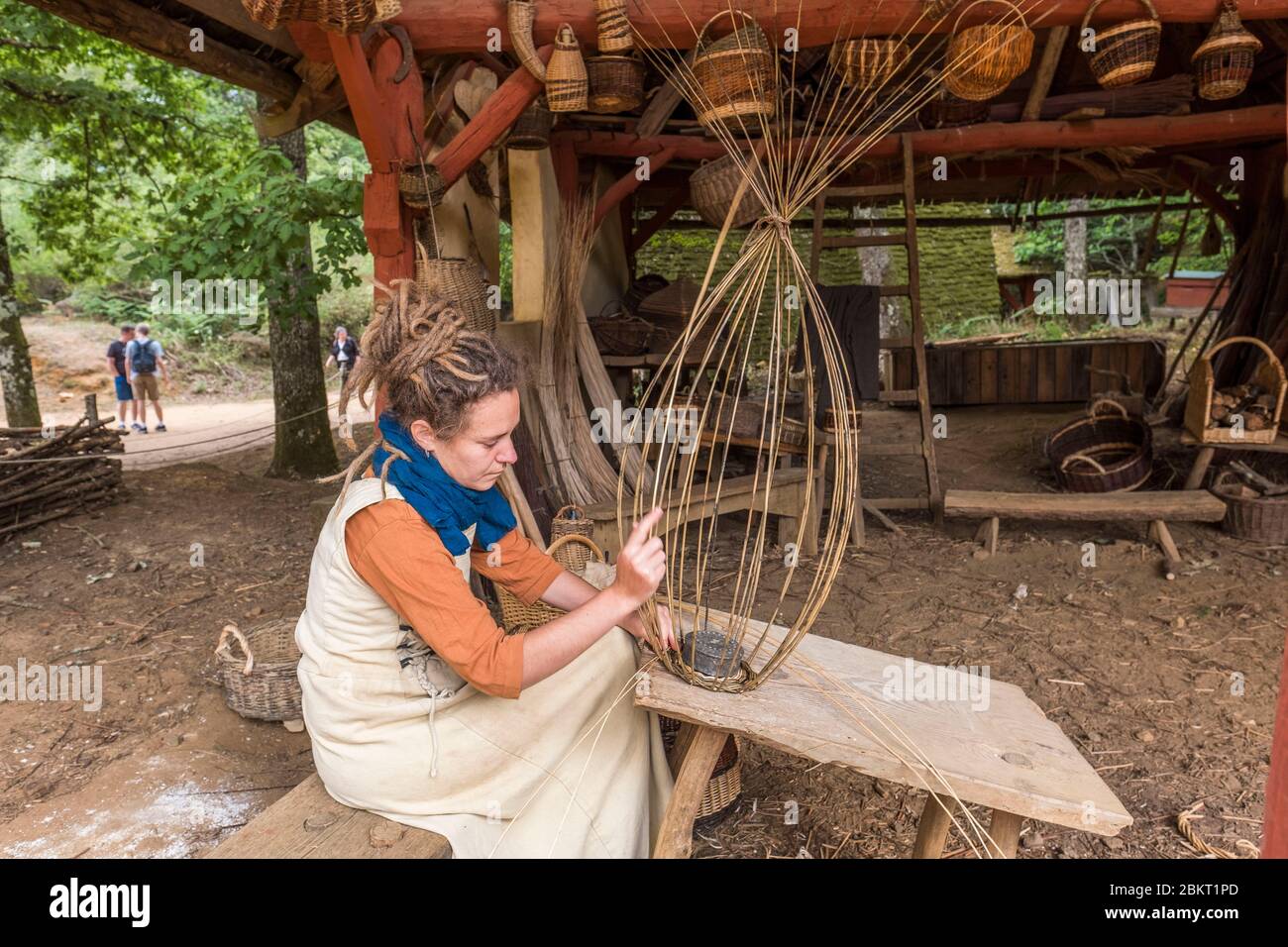 France, Yonne (89), Treigny, castle of Gu?delon, medieval building site ...