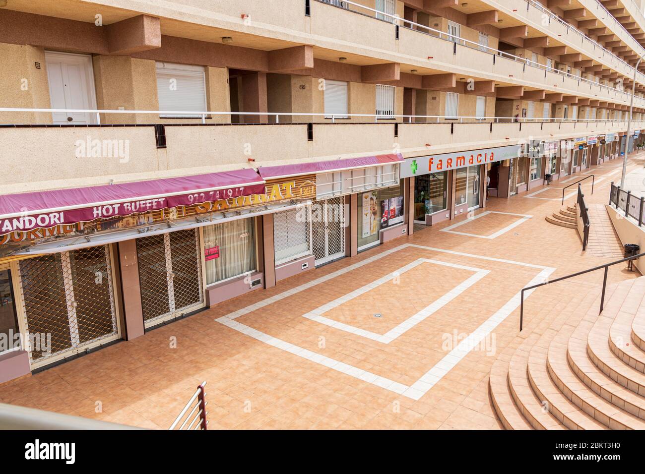 Empty terrace area in a shopping precint in Callao Salvaje during the ...