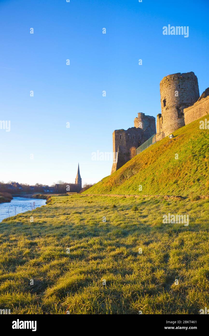 Kidwelly Castle, Carmarthenshire, Wales, UK Stock Photo - Alamy