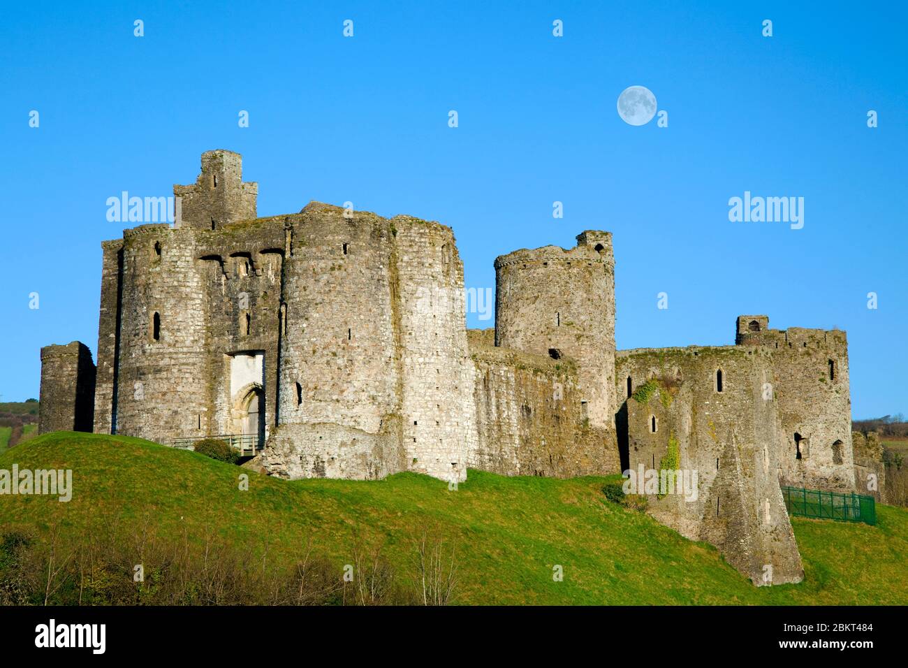 Kidwelly Castle, Carmarthenshire, Wales, UK Stock Photo - Alamy