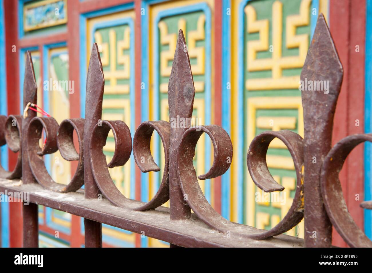 Wrought iron gate spike hi-res stock photography and images - Alamy