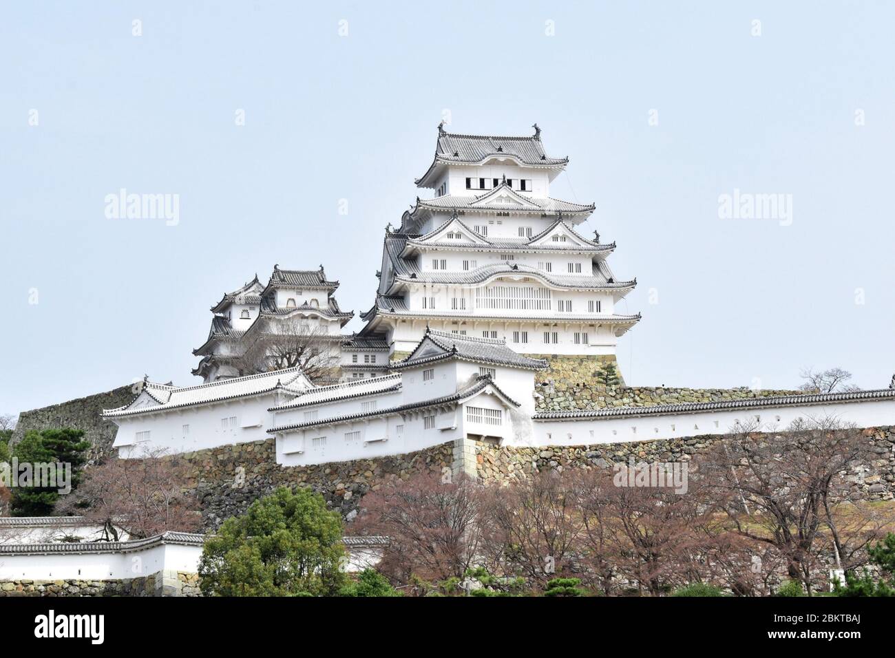 Himeji-jo castle, one of the few original castles, built in 1580 ...
