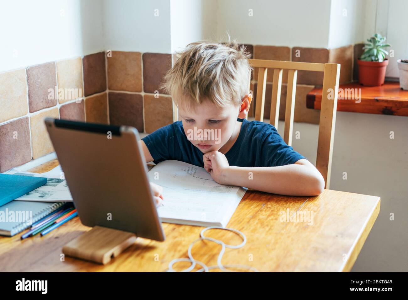 Home learning zoom hi-res stock photography and images - Alamy