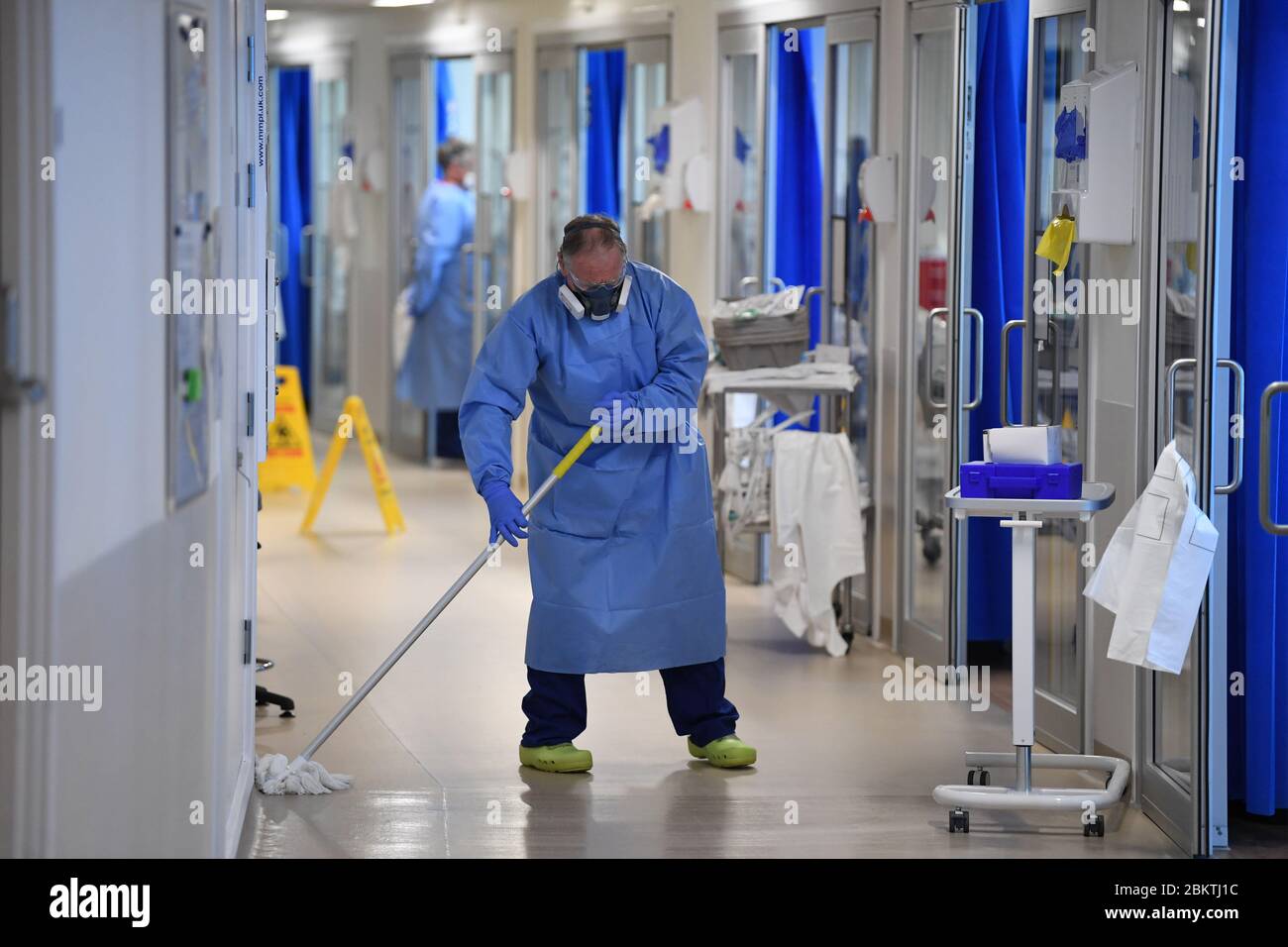 Clinical staff clean personal protective equipment ppe royal papworth ...