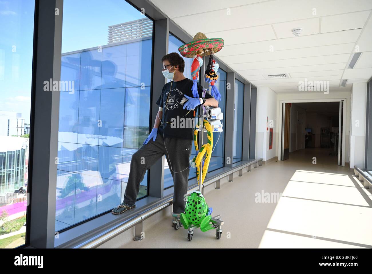Priest hospital hi-res stock photography and images - Alamy