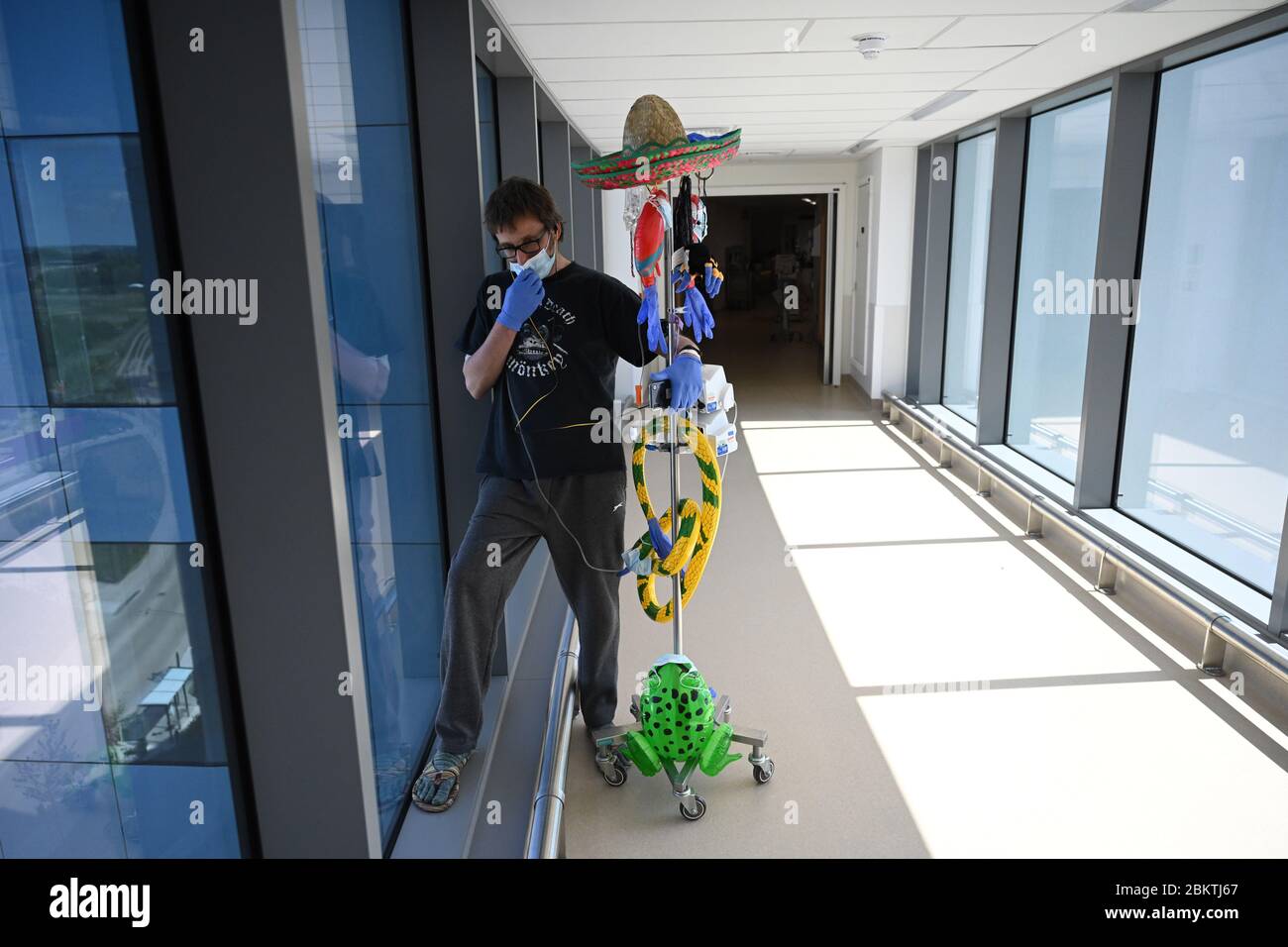 Priest hospital hi-res stock photography and images - Alamy